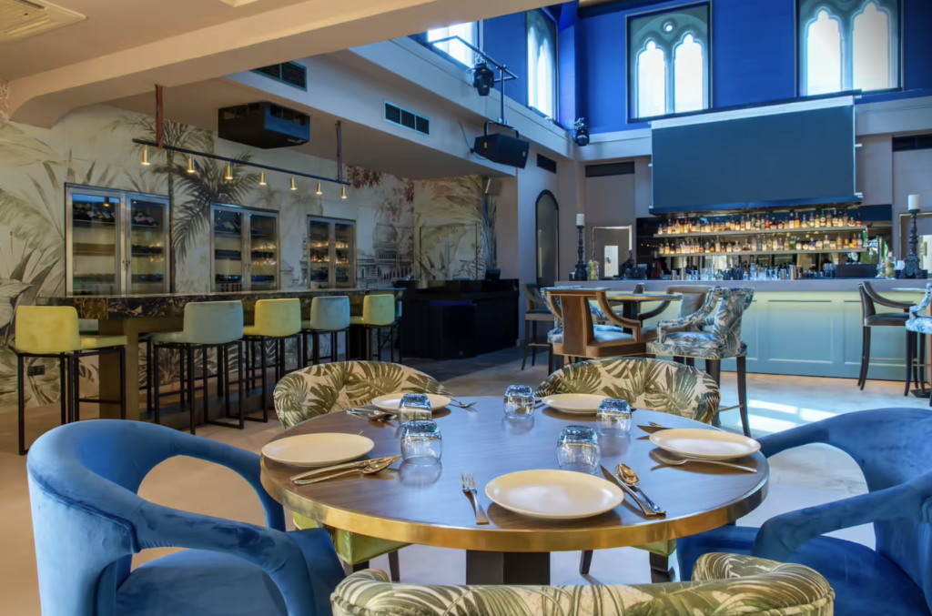 Modern Restaurant Interior Design for Unmatched Dining Experience